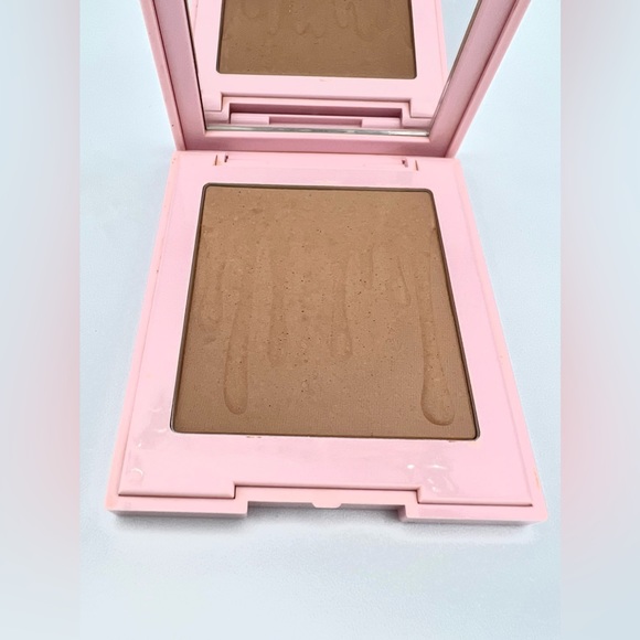 Kylie Cosmetics | Makeup | Kylie Cosmetics Toasty Pressed Bronzing ...